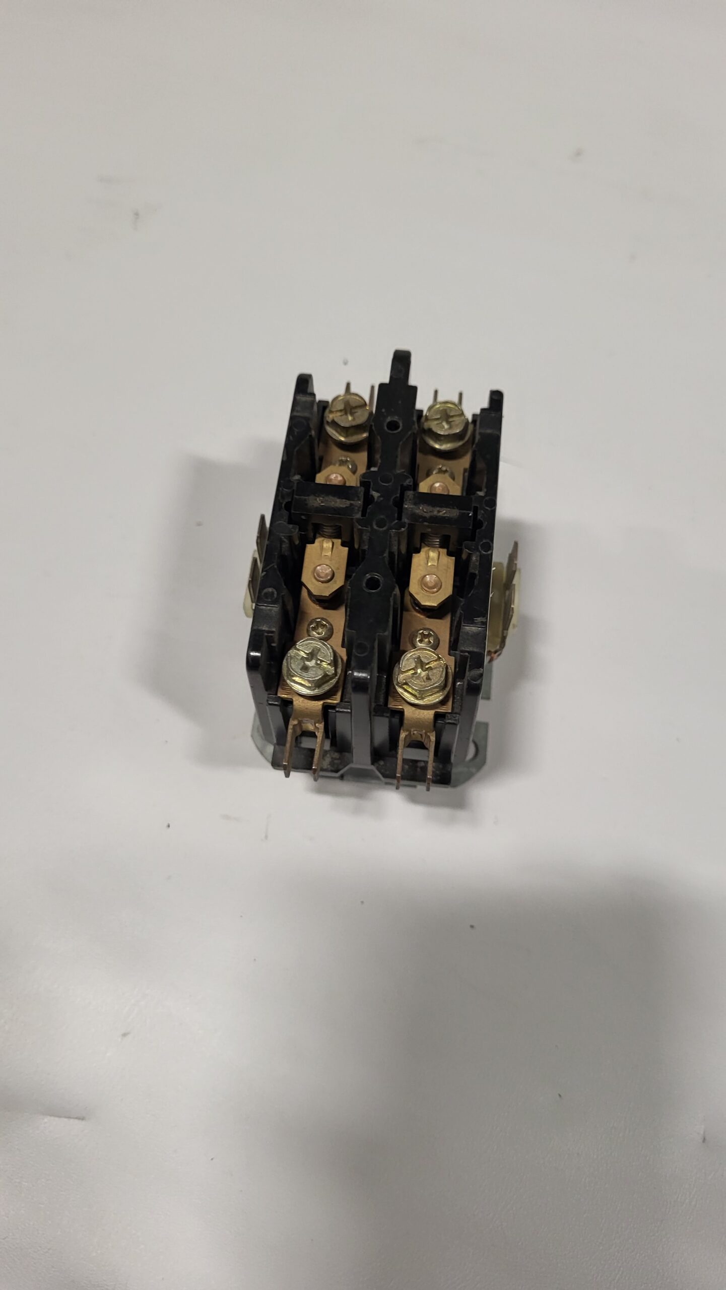 LIGHTNING CONTACTOR 30A 2P COIL 208-240V - SIB Electric Inc