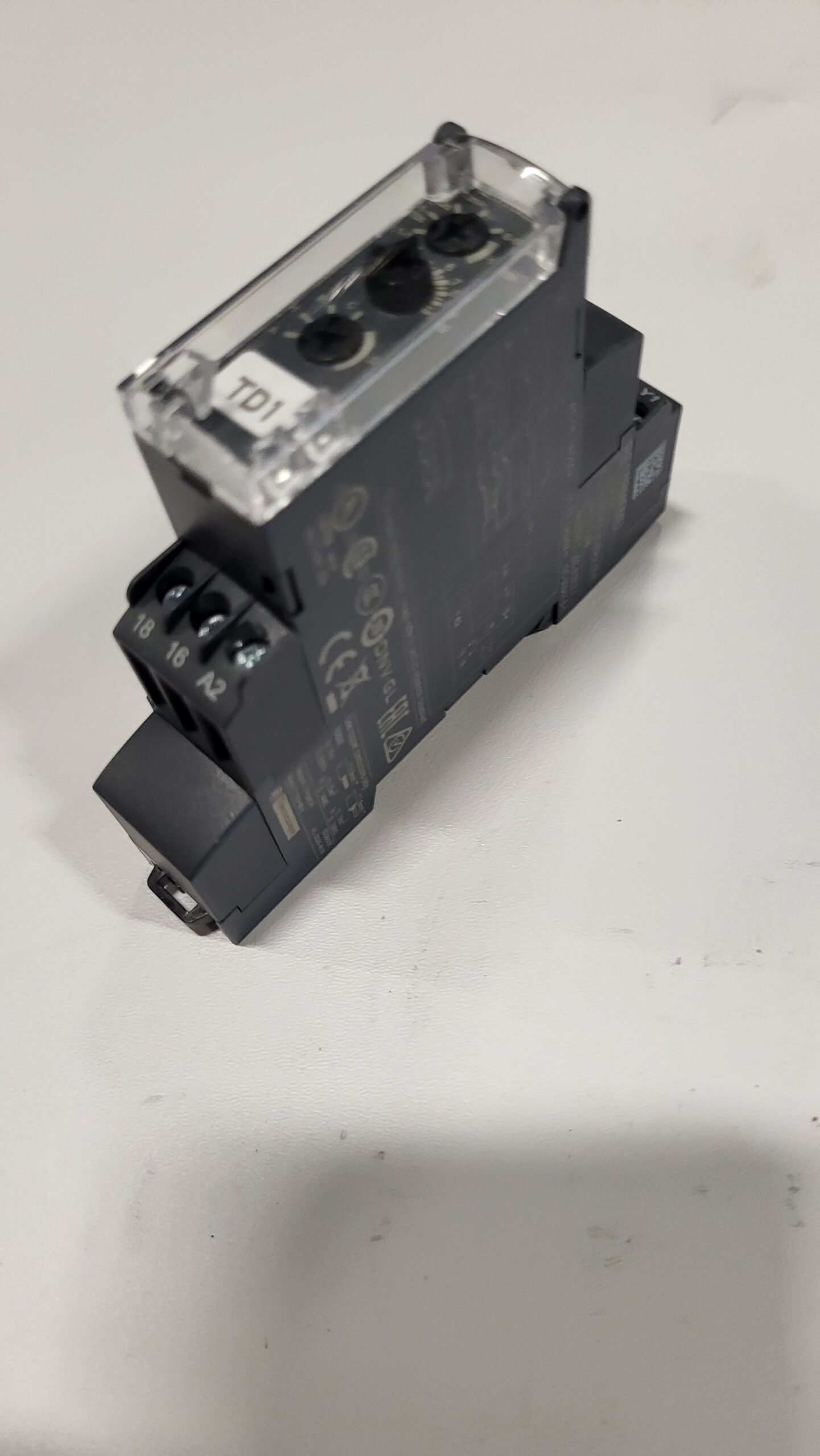 TIME DELAY MULTI FUNCTION 240VAC 24VDC - SIB Electric Inc