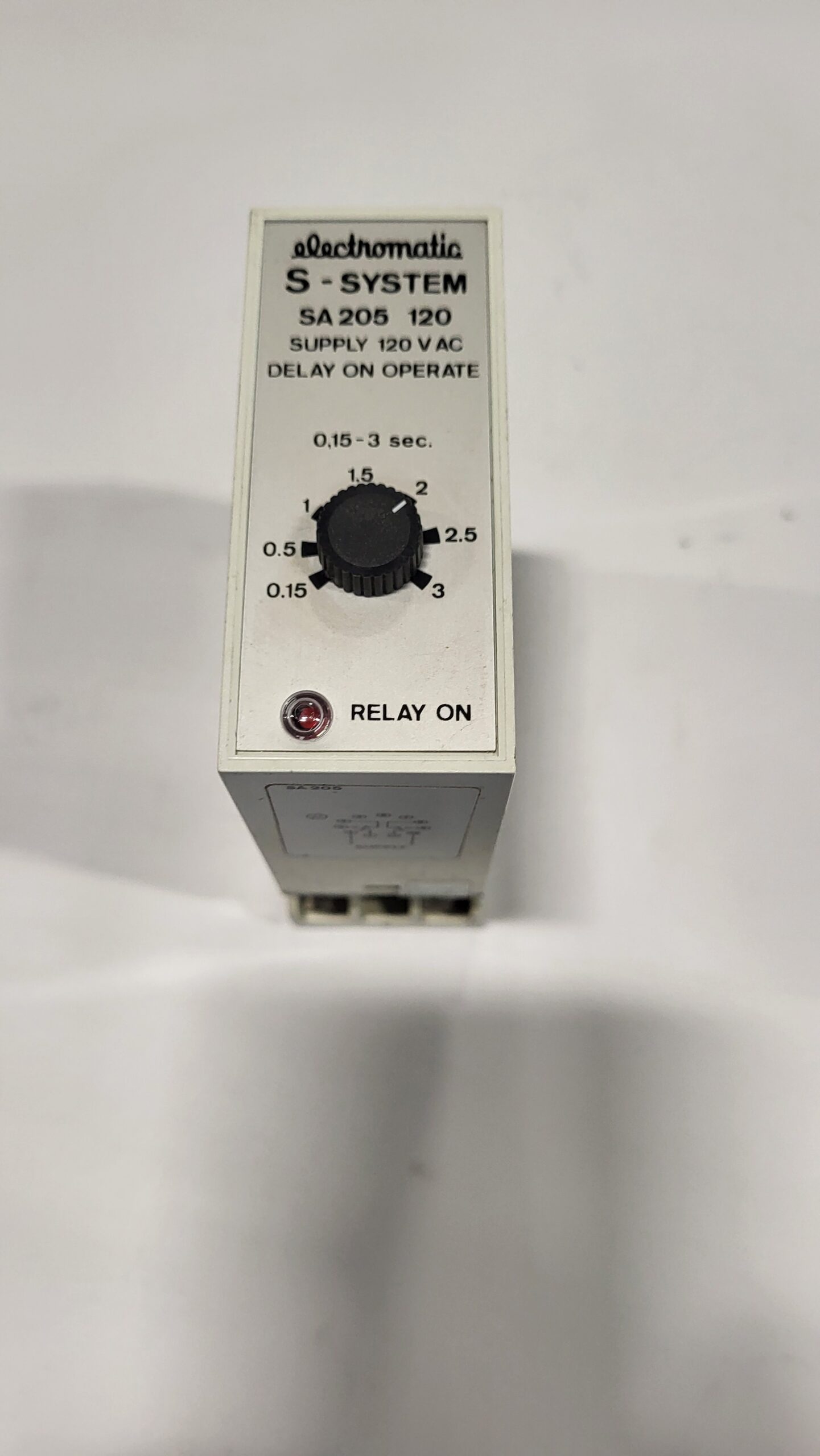 TIME DELAY RELAY ON OPERATED 120VAC, 11 PINS (0.15-3 sec.) - SIB ...