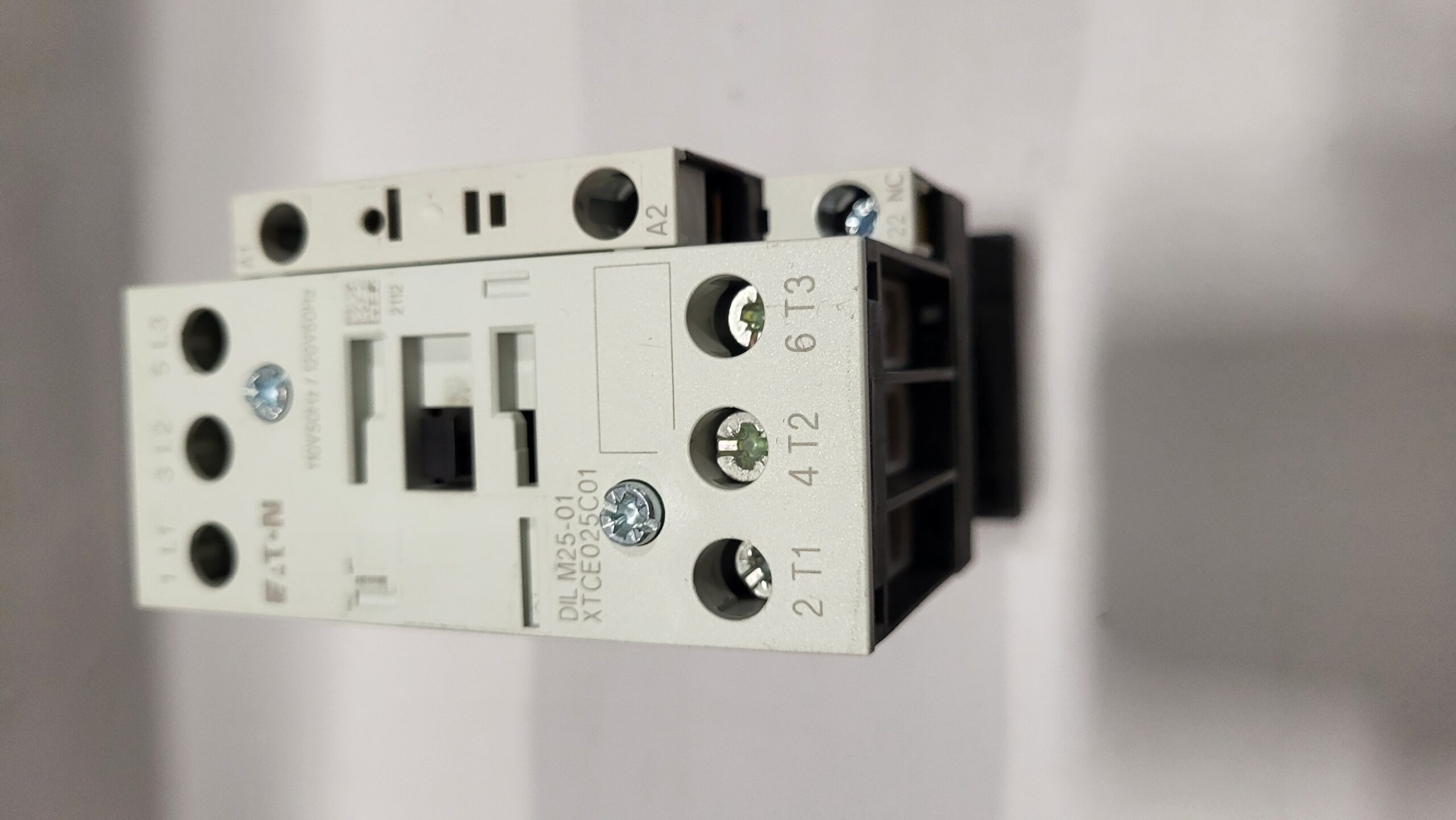 EUR. CONTACTOR 20HP COIL 120V DIL M25-01 - SIB Electric Inc